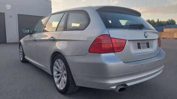 Pelēks BMW 318 2009 Panevēža, ar dzinēja tilpumu 2.00 L un nobraukumu 207 tūkst. km par 3400 €, foto 6 vietnē AUTOMOTO.COM.LV