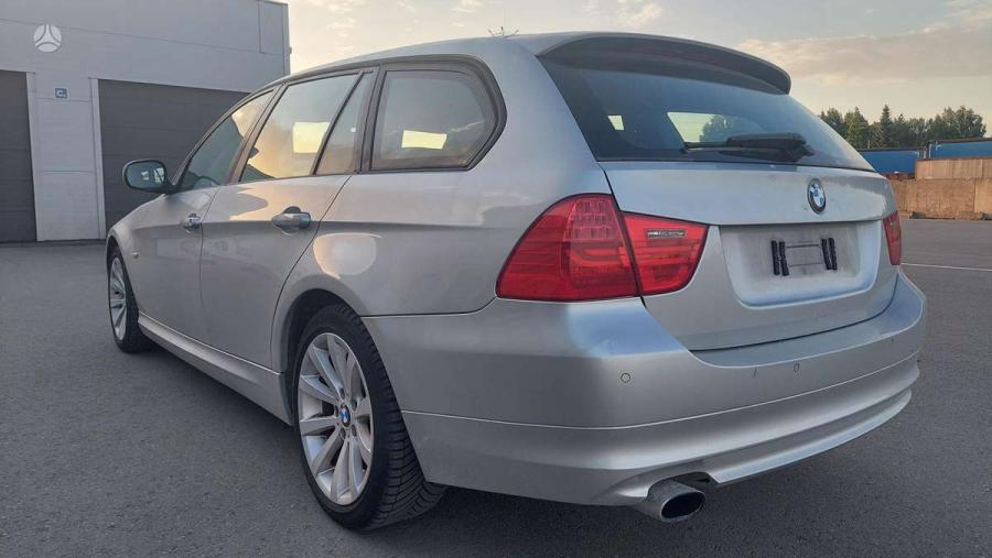 Grey BMW 318 2009 in Panevezys, with an engine capacity of 2.00 L and mileage of 207 thousand km for 3400 €, photo 7 on AUTOMOTO.COM.LV