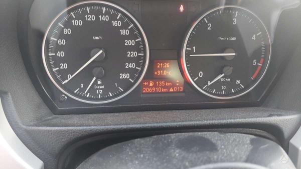 Pelēks BMW 318 2009 Panevēža, ar dzinēja tilpumu 2.00 L un nobraukumu 207 tūkst. km par 3400 €, foto 10 vietnē AUTOMOTO.COM.LV
