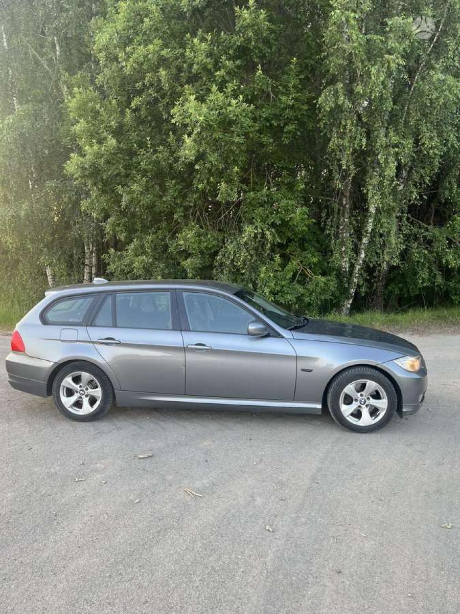 Pelēks BMW 318 2009 Viļņa, ar dzinēja tilpumu 2.00 L un nobraukumu 408 tūkst. km par 2900 €, foto 4 vietnē AUTOMOTO.COM.LV