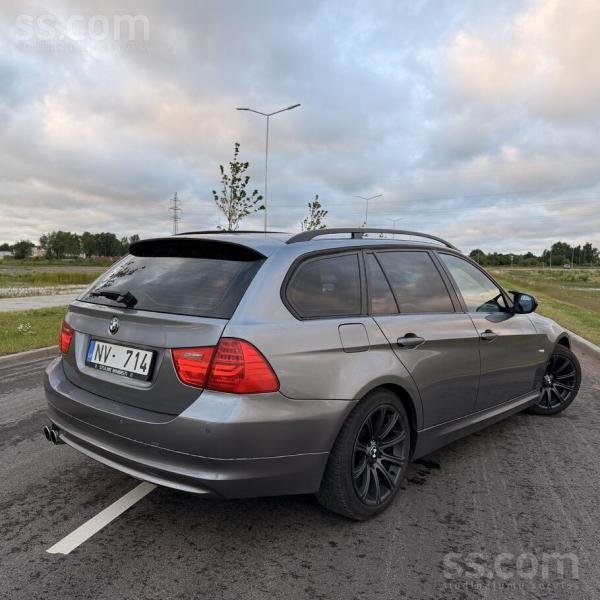 Grey BMW 318 2009 in Liepaja, with an engine capacity of 2.00 L and mileage of 341 thousand km for 3700 €, photo 4 on AUTOMOTO.COM.LV