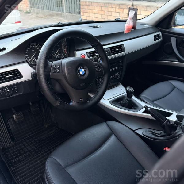 Grey BMW 318 2009 in Liepaja, with an engine capacity of 2.00 L and mileage of 341 thousand km for 3700 €, photo 7 on AUTOMOTO.COM.LV