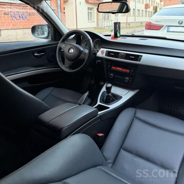 Grey BMW 318 2009 in Liepaja, with an engine capacity of 2.00 L and mileage of 341 thousand km for 3700 €, photo 8 on AUTOMOTO.COM.LV