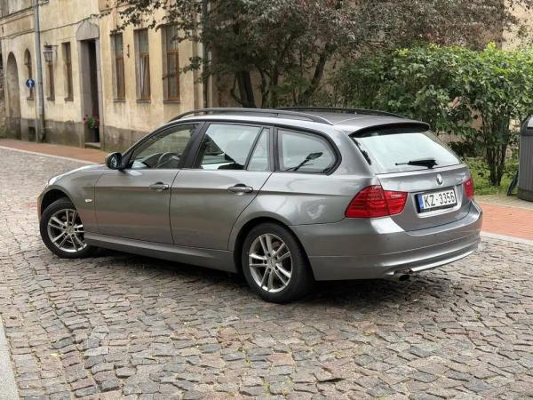 Grey BMW 318 2009 in Cesis, with an engine capacity of 2.00 L and mileage of 336 thousand km for 3490 €, photo 4 on AUTOMOTO.COM.LV