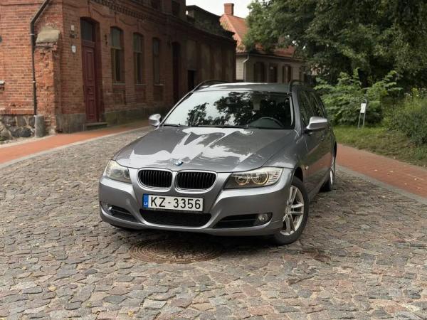 Grey BMW 318 2009 in Cesis, with an engine capacity of 2.00 L and mileage of 336 thousand km for 3490 €, photo 5 on AUTOMOTO.COM.LV