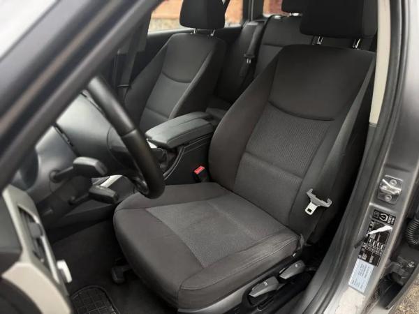 Grey BMW 318 2009 in Cesis, with an engine capacity of 2.00 L and mileage of 336 thousand km for 3490 €, photo 9 on AUTOMOTO.COM.LV