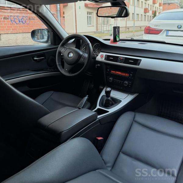 Grey BMW 318 2009 in Liepaja, with an engine capacity of 2.00 L and mileage of 341 thousand km for 3300 €, photo 8 on AUTOMOTO.COM.LV