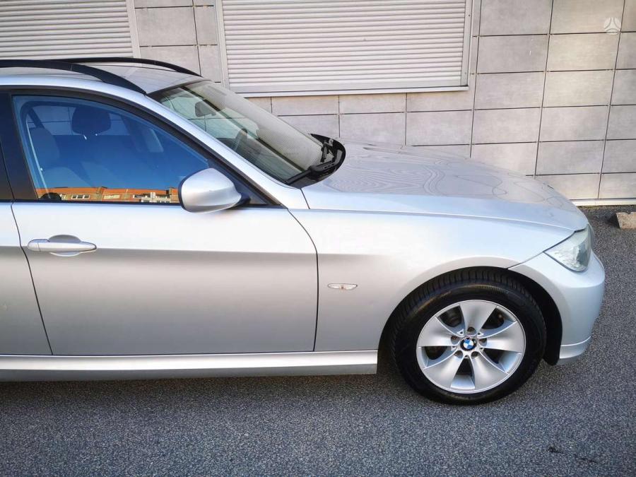 Grey BMW 318 2009 in Klaipeda, with an engine capacity of 2.00 L and mileage of 185 thousand km for 4190 €, photo 13 on AUTOMOTO.COM.LV