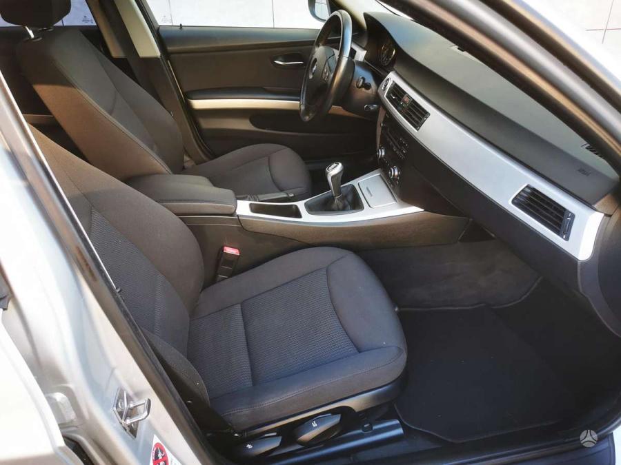 Grey BMW 318 2009 in Klaipeda, with an engine capacity of 2.00 L and mileage of 185 thousand km for 4190 €, photo 18 on AUTOMOTO.COM.LV