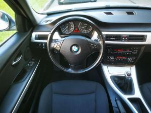 Grey BMW 318 2009 in Klaipeda, with an engine capacity of 2.00 L and mileage of 185 thousand km for 4190 €, photo 20 on AUTOMOTO.COM.LV