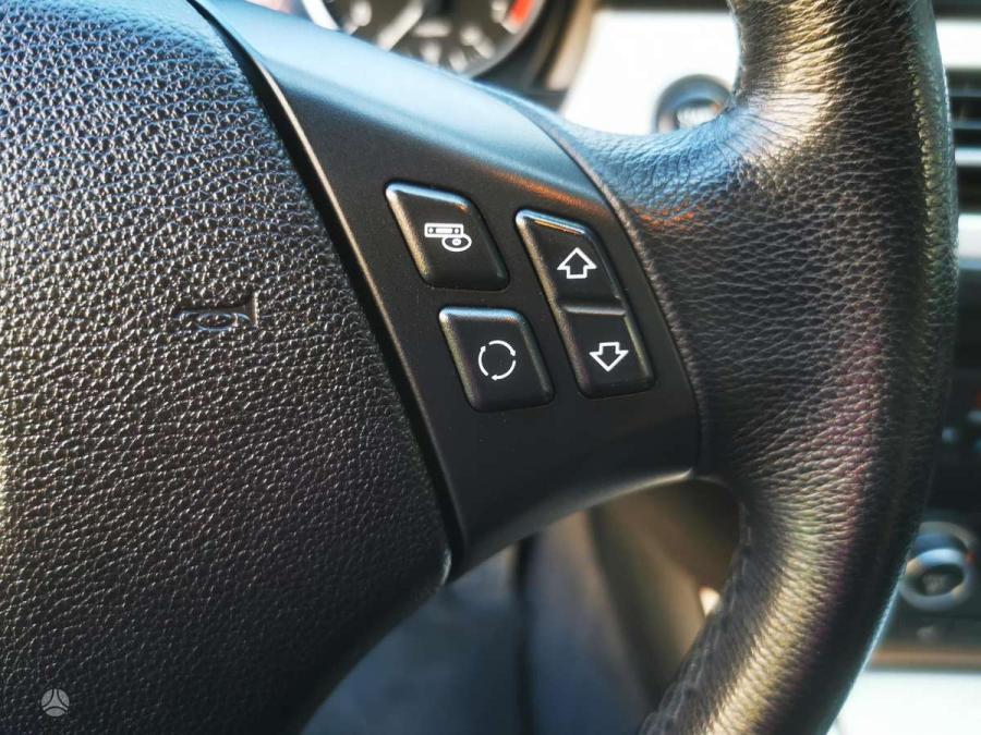 Grey BMW 318 2009 in Klaipeda, with an engine capacity of 2.00 L and mileage of 185 thousand km for 4190 €, photo 28 on AUTOMOTO.COM.LV