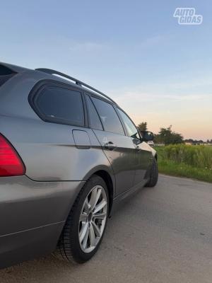 Grey BMW 318 2009 in Taurage, with an engine capacity of 2.00 L and mileage of 384 thousand km for 3999 €, photo 6 on AUTOMOTO.COM.LV