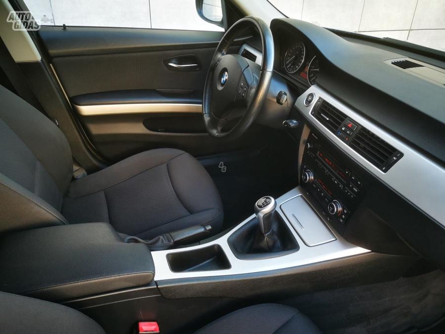Pelēks BMW 318 2009 Klaipėda, ar dzinēja tilpumu 2.00 L un nobraukumu 185 tūkst. km par 3950 €, foto 19 vietnē AUTOMOTO.COM.LV