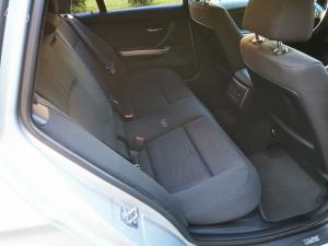 Pelēks BMW 318 2009 Klaipėda, ar dzinēja tilpumu 2.00 L un nobraukumu 185 tūkst. km par 3950 €, foto 22 vietnē AUTOMOTO.COM.LV