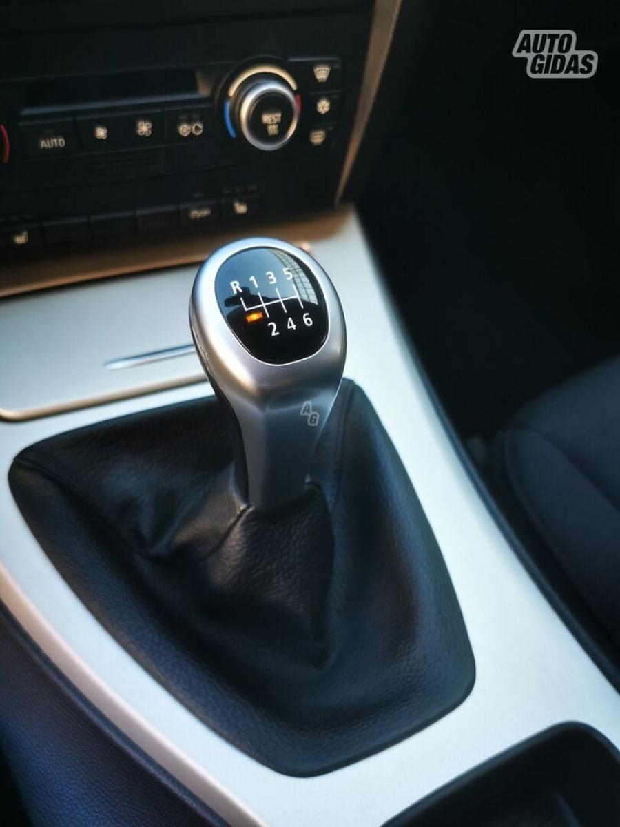 Pelēks BMW 318 2009 Klaipėda, ar dzinēja tilpumu 2.00 L un nobraukumu 185 tūkst. km par 3950 €, foto 25 vietnē AUTOMOTO.COM.LV