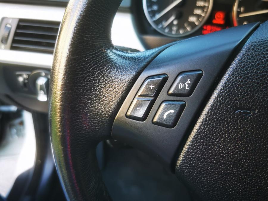Pelēks BMW 318 2009 Klaipėda, ar dzinēja tilpumu 2.00 L un nobraukumu 185 tūkst. km par 3950 €, foto 30 vietnē AUTOMOTO.COM.LV