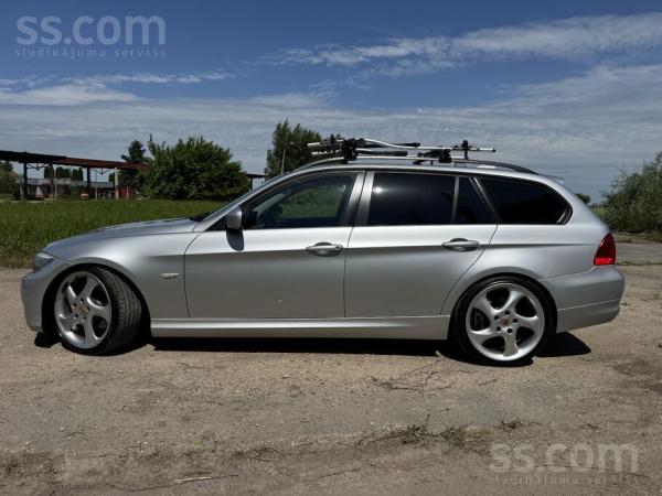 Grey BMW 318 2009 in Bauska, with an engine capacity of 2.00 L and mileage of 388 thousand km for 5995 €, photo 5 on AUTOMOTO.COM.LV