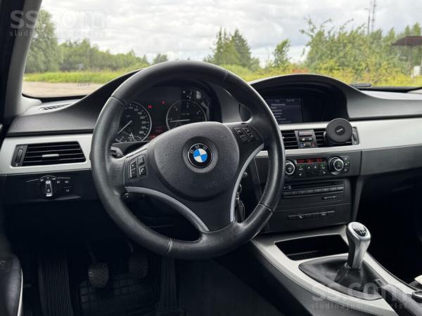 Grey BMW 318 2009 in Bauska, with an engine capacity of 2.00 L and mileage of 388 thousand km for 5995 €, photo 8 on AUTOMOTO.COM.LV