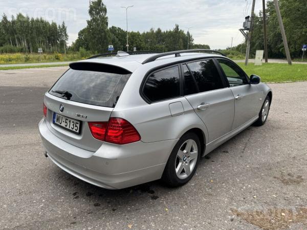 Pelēks BMW 318 2009 Valmiera, ar dzinēja tilpumu 2.00 L un nobraukumu 326 tūkst. km par 3950 €, foto 2 vietnē AUTOMOTO.COM.LV