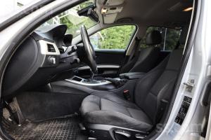 Pelēks BMW 318 2009 Rīga, ar dzinēja tilpumu 2.00 L un nobraukumu 388 tūkst. km par 4495 €, foto 17 vietnē AUTOMOTO.COM.LV