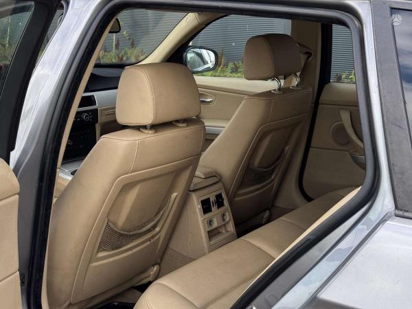 Grey BMW 318 2009 in Vilnius, with an engine capacity of 2.00 L and mileage of 428 thousand km for 2600 €, photo 9 on AUTOMOTO.COM.LV