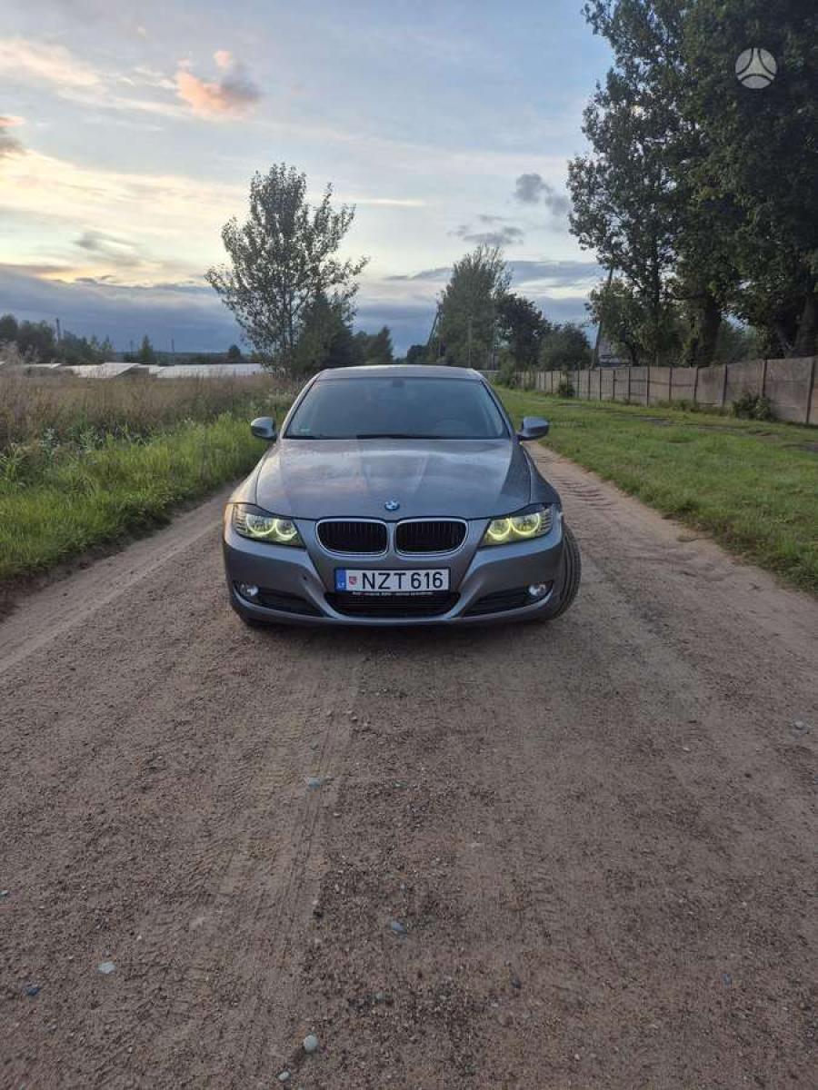 Pelēks BMW 318 2009 Vievis, ar dzinēja tilpumu 2.00 L un nobraukumu 345 tūkst. km par 4000 €, foto 3 vietnē AUTOMOTO.COM.LV
