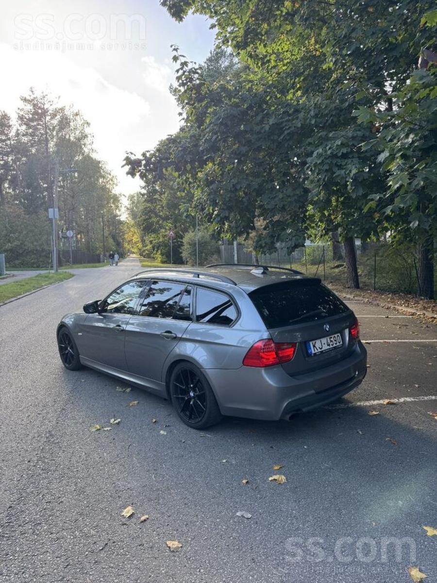 Grey BMW 318 2009 in Riga, with an engine capacity of 2.00 L and mileage of 335 thousand km for 4500 €, photo 4 on AUTOMOTO.COM.LV