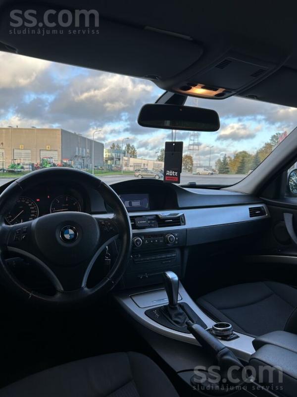 BMW 318 2009 Valmiera vietnē Pelēks BMW 318 2009 Valmiera, ar dzinēja tilpumu 2.00 L un nobraukumu 268 tūkst. km par 4550 €, foto 8 vietnē AUTOMOTO.COM.LV