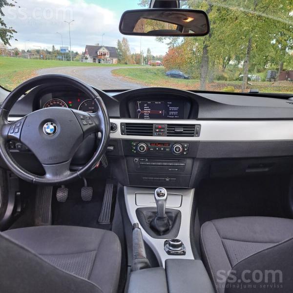 Pelēks BMW 318 2009 Rēzekne, ar dzinēja tilpumu 2.00 L un nobraukumu 0 tūkst. km par 4100 €, foto 9 vietnē AUTOMOTO.COM.LV
