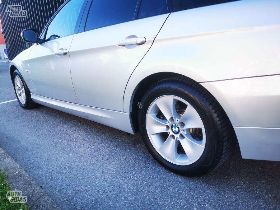 Pelēks BMW 318 2009 Klaipėda, ar dzinēja tilpumu 2.00 L un nobraukumu 185 tūkst. km par 3590 €, foto 14 vietnē AUTOMOTO.COM.LV