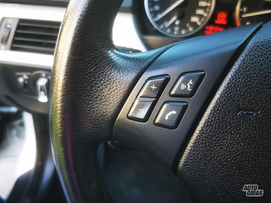 Pelēks BMW 318 2009 Klaipėda, ar dzinēja tilpumu 2.00 L un nobraukumu 185 tūkst. km par 3590 €, foto 31 vietnē AUTOMOTO.COM.LV