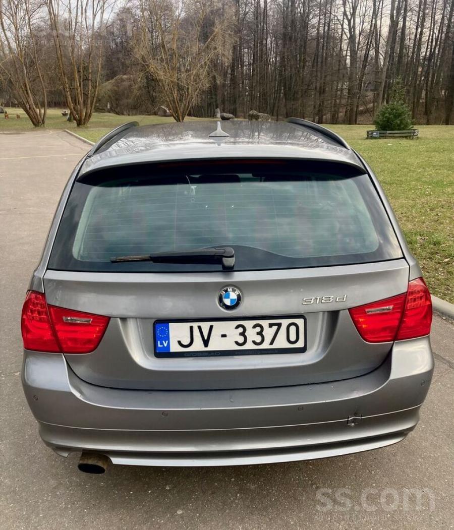 Pelēks BMW 318 2010 Rīga, ar dzinēja tilpumu 2.00 L un nobraukumu 308 tūkst. km par 3850 €, foto 3 vietnē AUTOMOTO.COM.LV