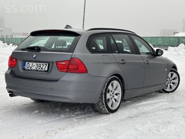 Grey BMW 318 2010 in Ventspils, with an engine capacity of 2.00 L and mileage of 213 thousand km for 5650 €, photo 2 on AUTOMOTO.COM.LV