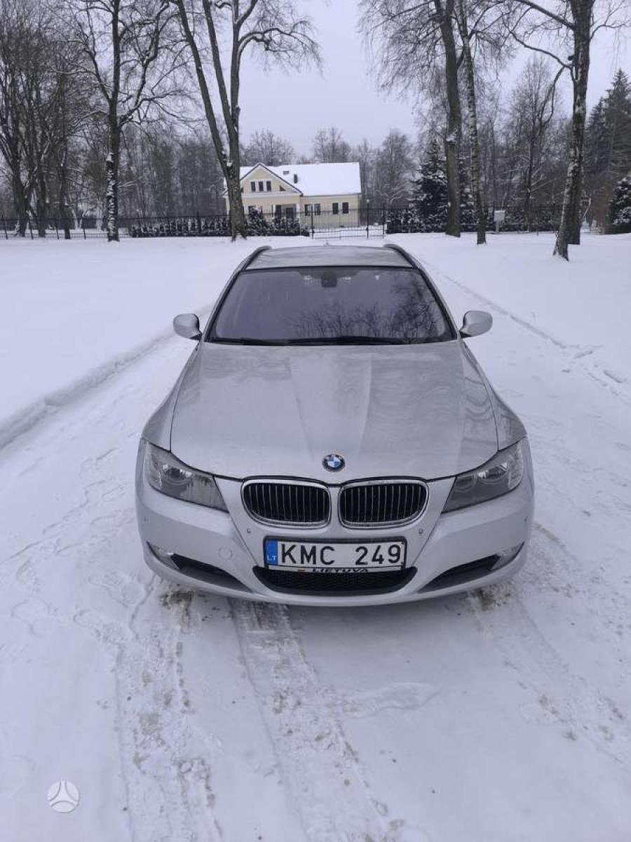 Grey BMW 318 2010 in Kaisiadorys, with an engine capacity of 2.00 L and mileage of 321 thousand km for 4650 €, photo 1 on AUTOMOTO.COM.LV