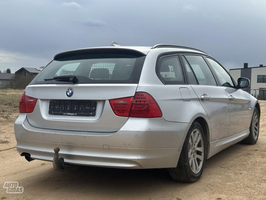 Grey BMW 318 2010 in Vilnius, with an engine capacity of 2.00 L and mileage of 280 thousand km for 2850 €, photo 5 on AUTOMOTO.COM.LV
