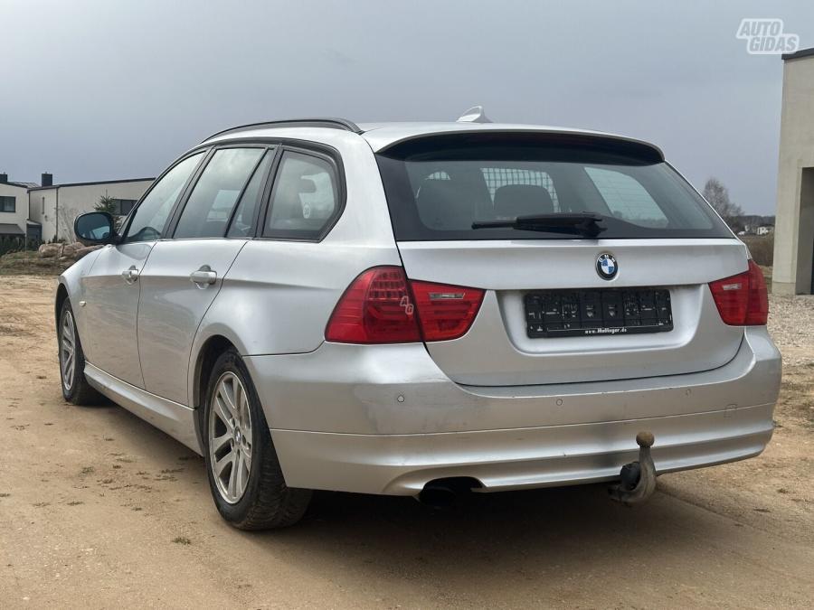 Grey BMW 318 2010 in Vilnius, with an engine capacity of 2.00 L and mileage of 280 thousand km for 2850 €, photo 7 on AUTOMOTO.COM.LV