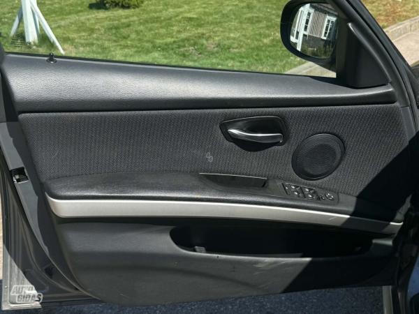 Pelēks BMW 318 2010 Raseiniai, ar dzinēja tilpumu 2.00 L un nobraukumu 233 tūkst. km par 2950 €, foto 6 vietnē AUTOMOTO.COM.LV