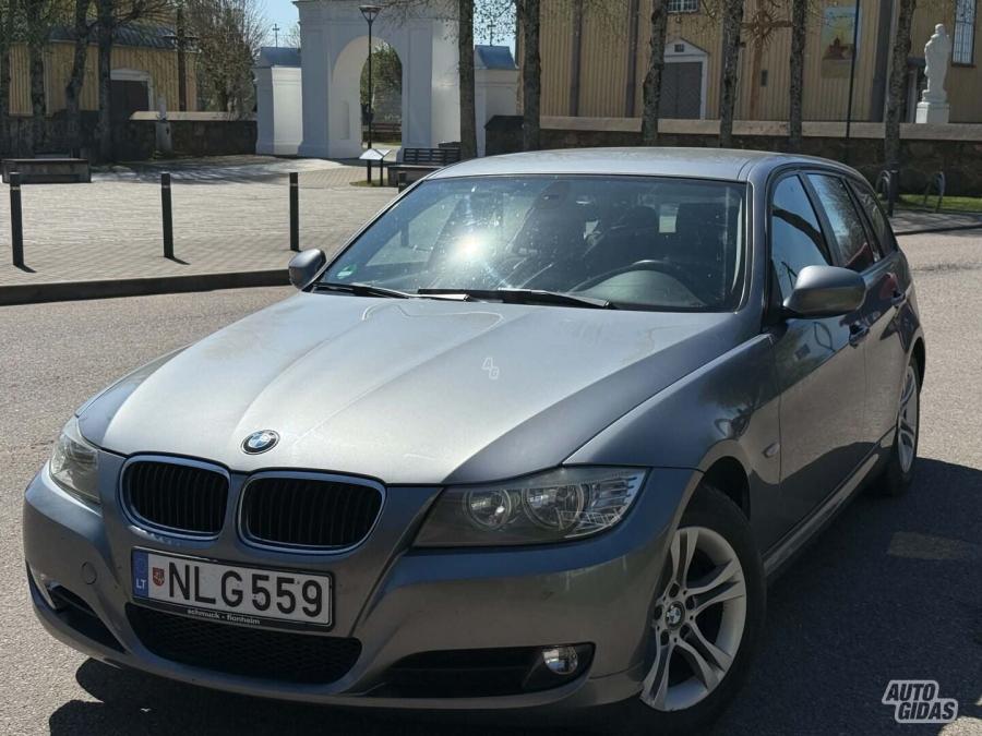 Grey BMW 318 2010 in Raseiniai, with an engine capacity of 2.00 L and mileage of 233 thousand km for 2950 €, photo 4 on AUTOMOTO.COM.LV