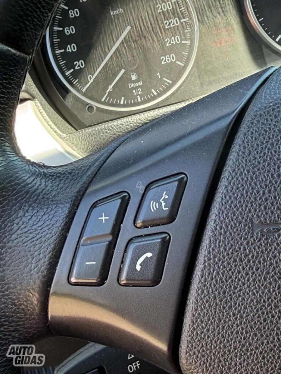 Grey BMW 318 2010 in Raseiniai, with an engine capacity of 2.00 L and mileage of 233 thousand km for 2950 €, photo 14 on AUTOMOTO.COM.LV