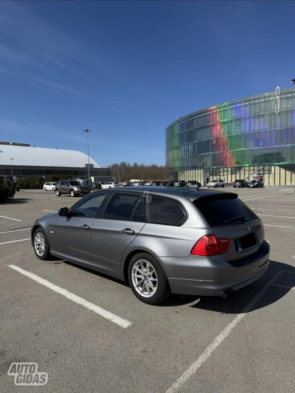 Grey BMW 318 2010 in Siauliai, with an engine capacity of 2.00 L and mileage of 323 thousand km for 3500 €, photo 2 on AUTOMOTO.COM.LV