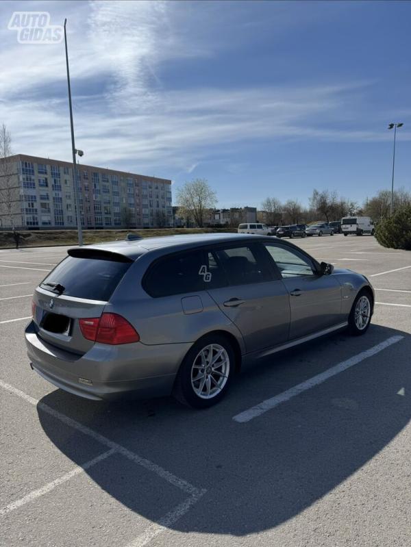 Grey BMW 318 2010 in Siauliai, with an engine capacity of 2.00 L and mileage of 323 thousand km for 3500 €, photo 3 on AUTOMOTO.COM.LV