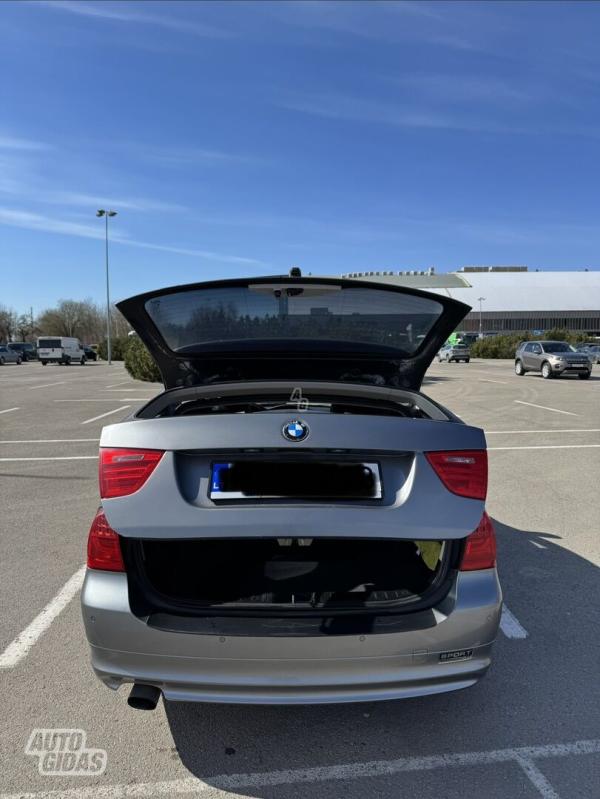 Grey BMW 318 2010 in Siauliai, with an engine capacity of 2.00 L and mileage of 323 thousand km for 3500 €, photo 5 on AUTOMOTO.COM.LV