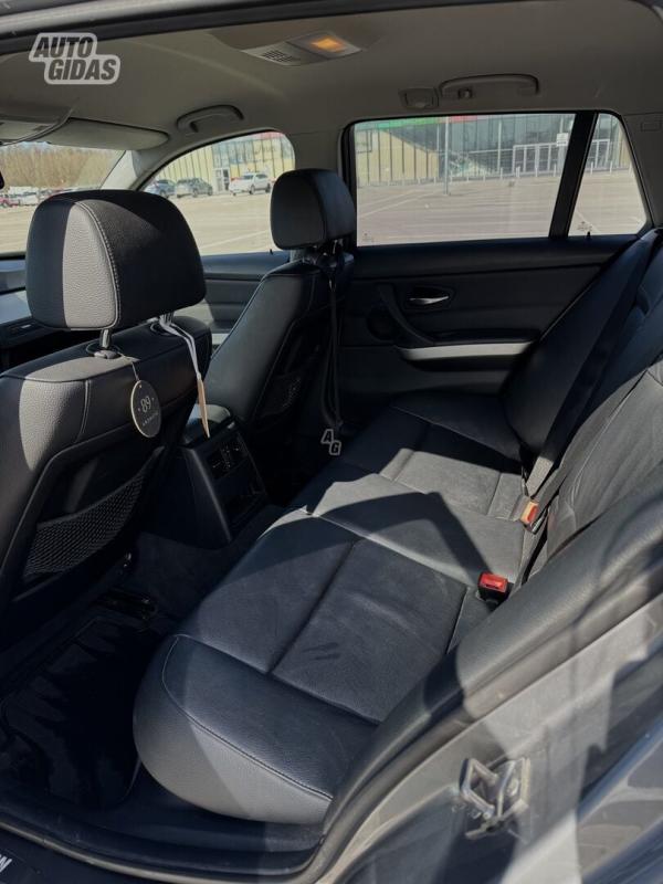Grey BMW 318 2010 in Siauliai, with an engine capacity of 2.00 L and mileage of 323 thousand km for 3500 €, photo 6 on AUTOMOTO.COM.LV