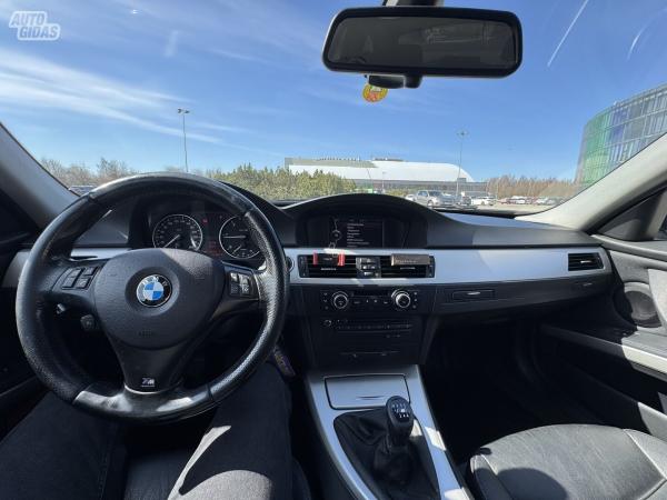 Grey BMW 318 2010 in Siauliai, with an engine capacity of 2.00 L and mileage of 323 thousand km for 3500 €, photo 8 on AUTOMOTO.COM.LV