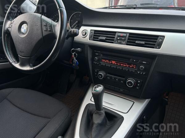 Grey BMW 318 2010 in Rezekne, with an engine capacity of 2.00 L and mileage of 310 thousand km for 4200 €, photo 9 on AUTOMOTO.COM.LV