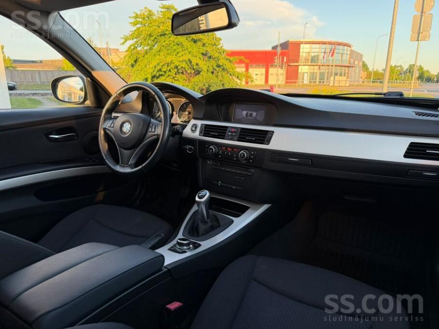 Grey BMW 318 2010 in Ventspils, with an engine capacity of 2.00 L and mileage of 217 thousand km for 5750 €, photo 4 on AUTOMOTO.COM.LV