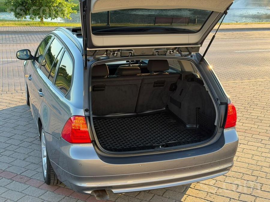 Grey BMW 318 2010 in Ventspils, with an engine capacity of 2.00 L and mileage of 217 thousand km for 5750 €, photo 18 on AUTOMOTO.COM.LV