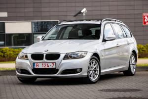Grey BMW 318 2010 in Jelgava, with an engine capacity of 2.00 L and mileage of 281 thousand km for 5500 €, photo 3 on AUTOMOTO.COM.LV