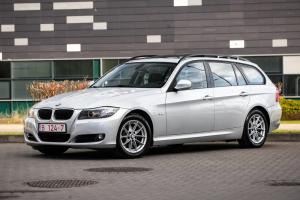 Grey BMW 318 2010 in Jelgava, with an engine capacity of 2.00 L and mileage of 281 thousand km for 5500 €, photo 8 on AUTOMOTO.COM.LV