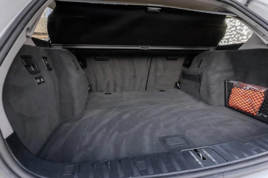 Grey BMW 318 2010 in Jelgava, with an engine capacity of 2.00 L and mileage of 281 thousand km for 5500 €, photo 20 on AUTOMOTO.COM.LV